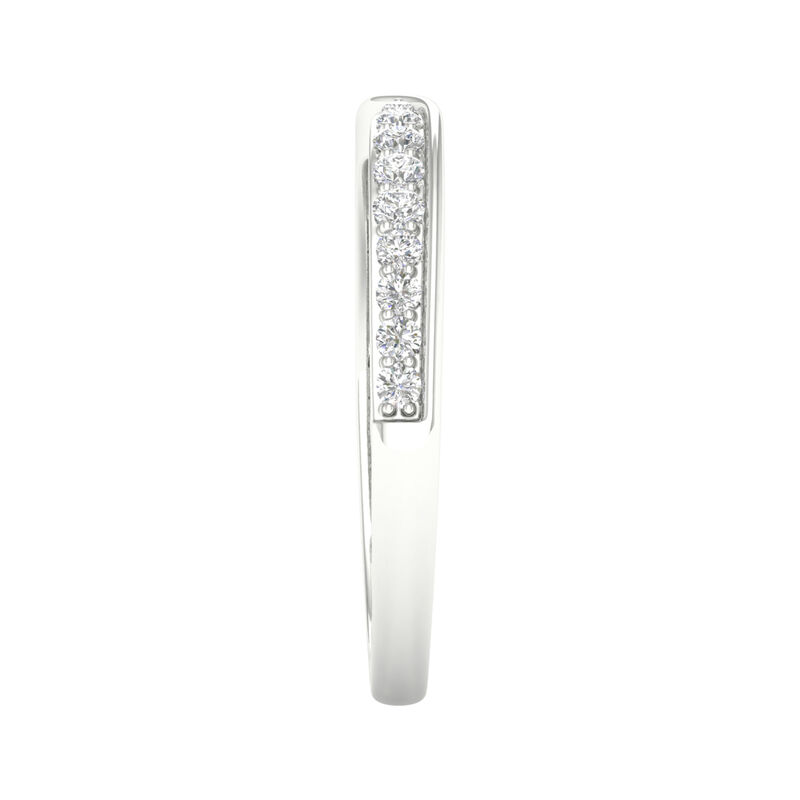 Pinched Diamond Stack Band in 10K Gold (1/4 ct. tw.)