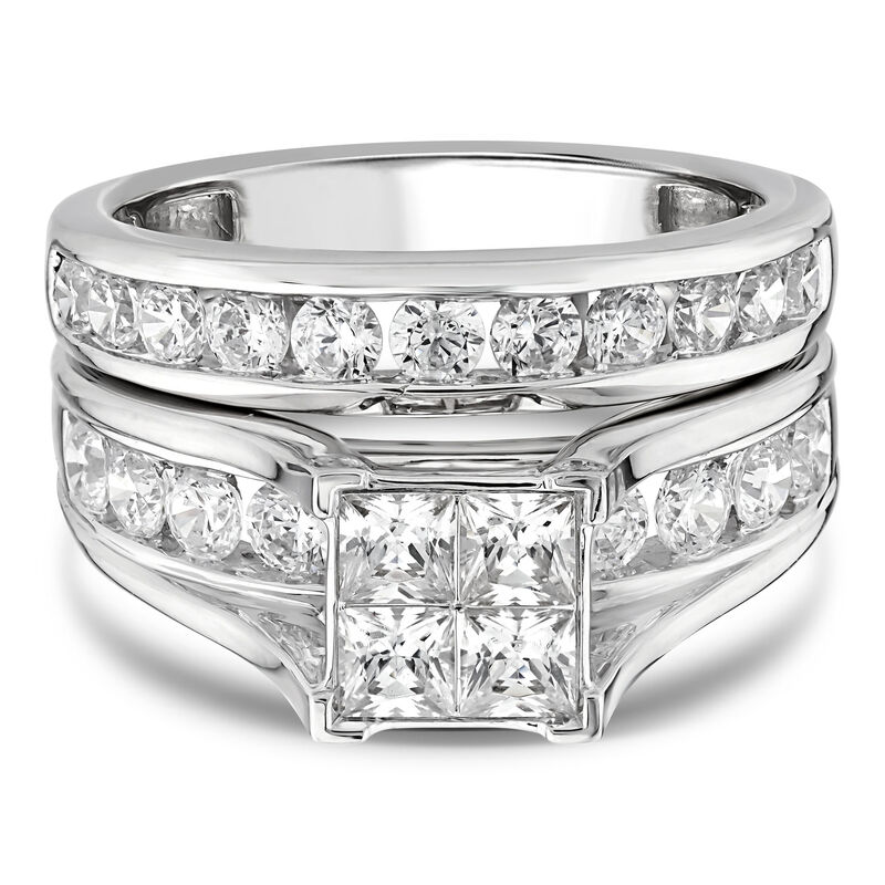 Princess-Cut Diamond Engagement Ring Set